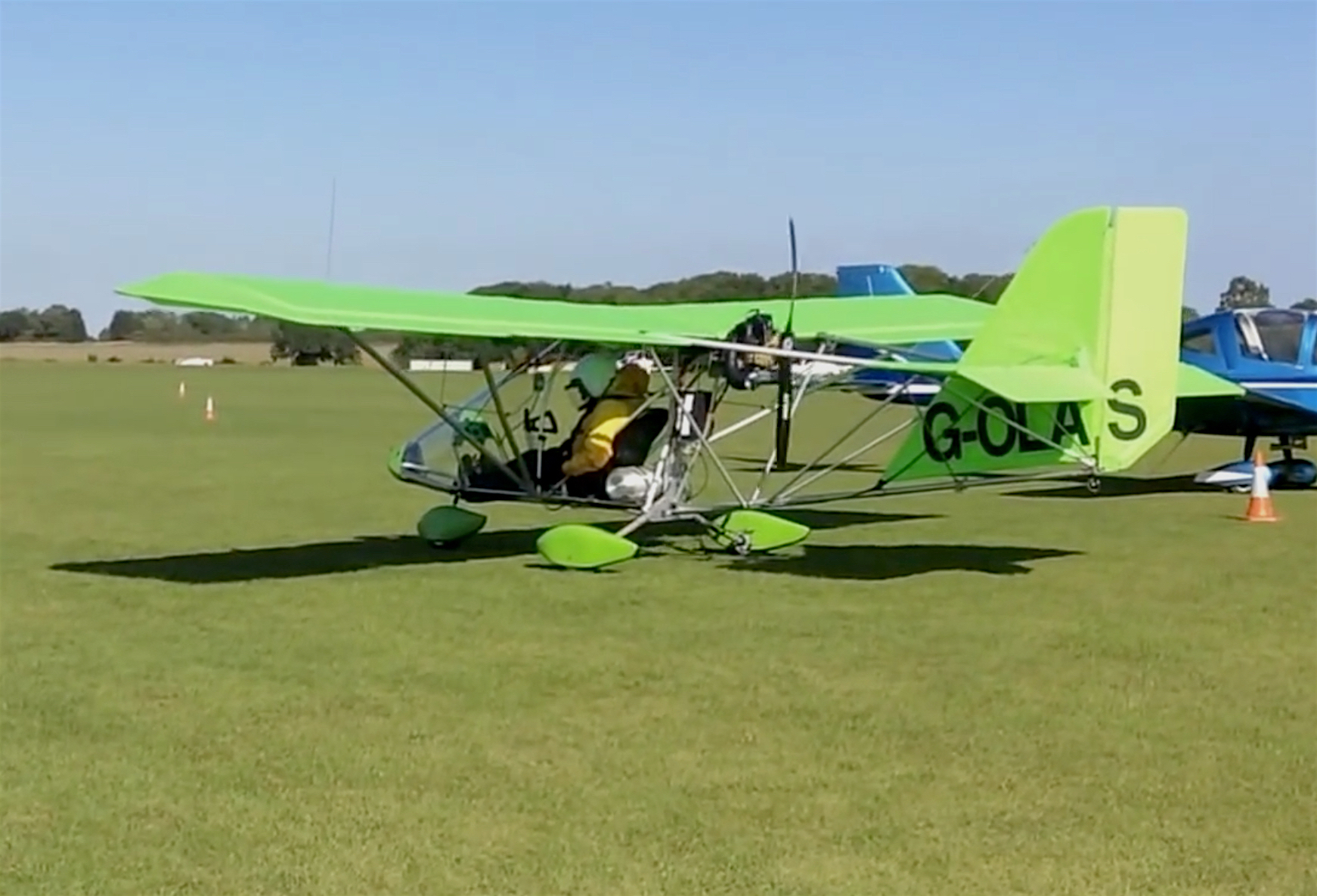 Single seat ultralights – Aerolite 120 launches in UK | Foxbat Pilot